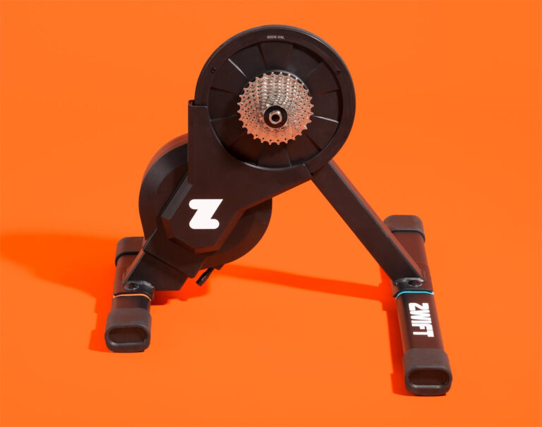 Zwift Hub, el rodillo de transmisión directa oficial de Zwift por 499€