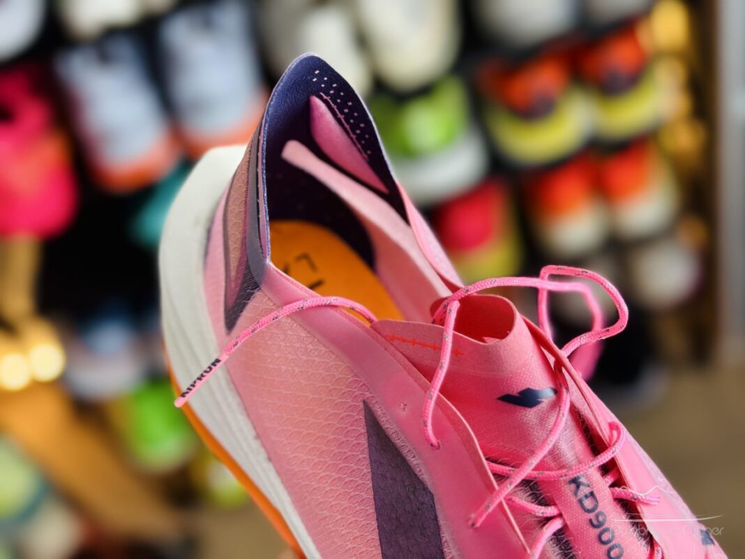 Bombazo Kiprun: KD900X LAB | 167g, carbono, superespuma y 300€