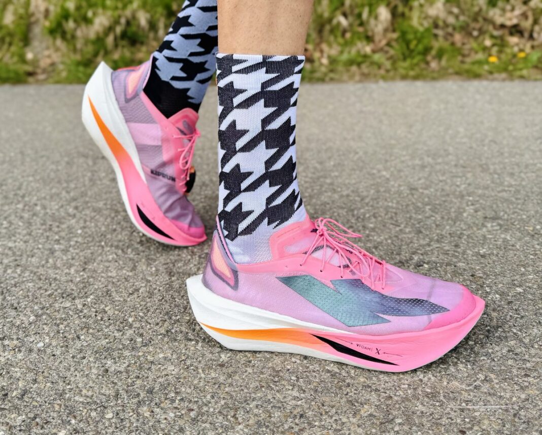 Bombazo Kiprun: KD900X LAB | 167g, carbono, superespuma y 300€